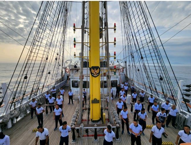 Tips Prajurit KRI Bima Suci Jaga Kondisi Tubuh Di Tengah Laut